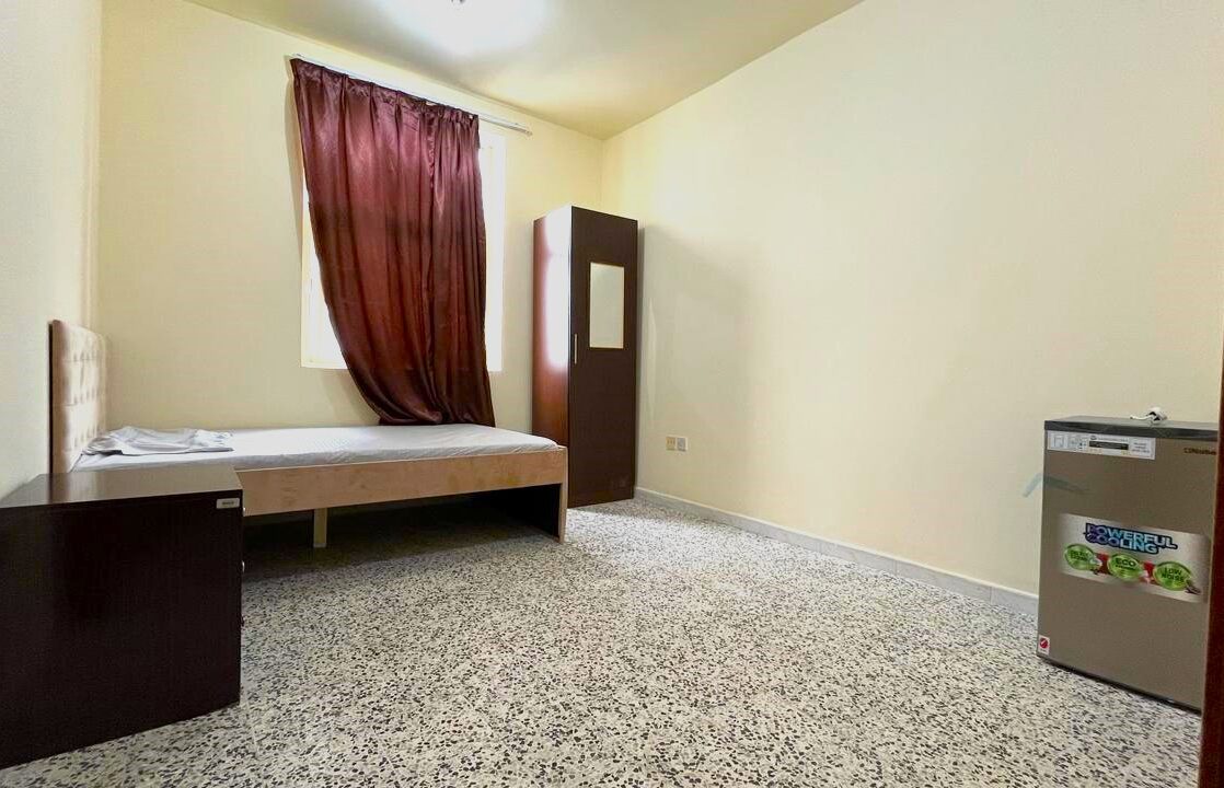 family room for rent in shabia 10 , 2000 AED per month | ewaar