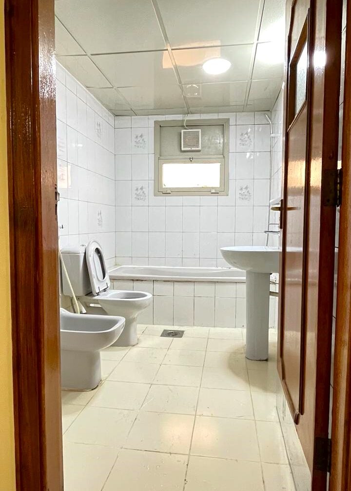 family room for rent in shabia 10 , 2000 AED per month | ewaar