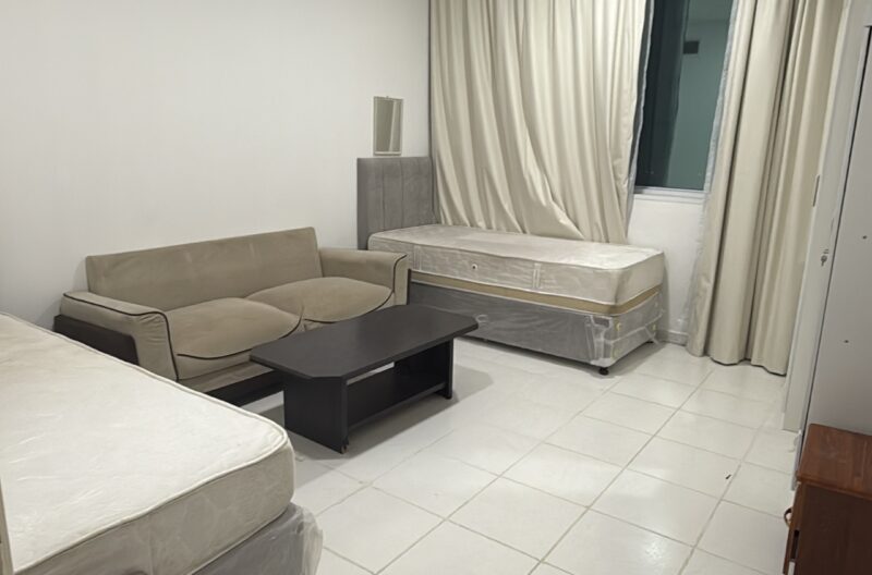 REG ROOM AND MASTER AND PARTITION IN OPPOSITE CORNICHE HOSPITAL AL ...